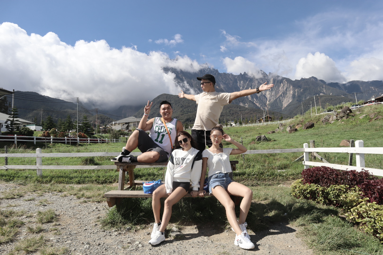 Travelog Official | Travelog